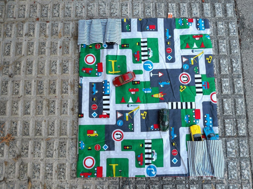 Spielteppich mit Autos für unterwegs | ChriBi